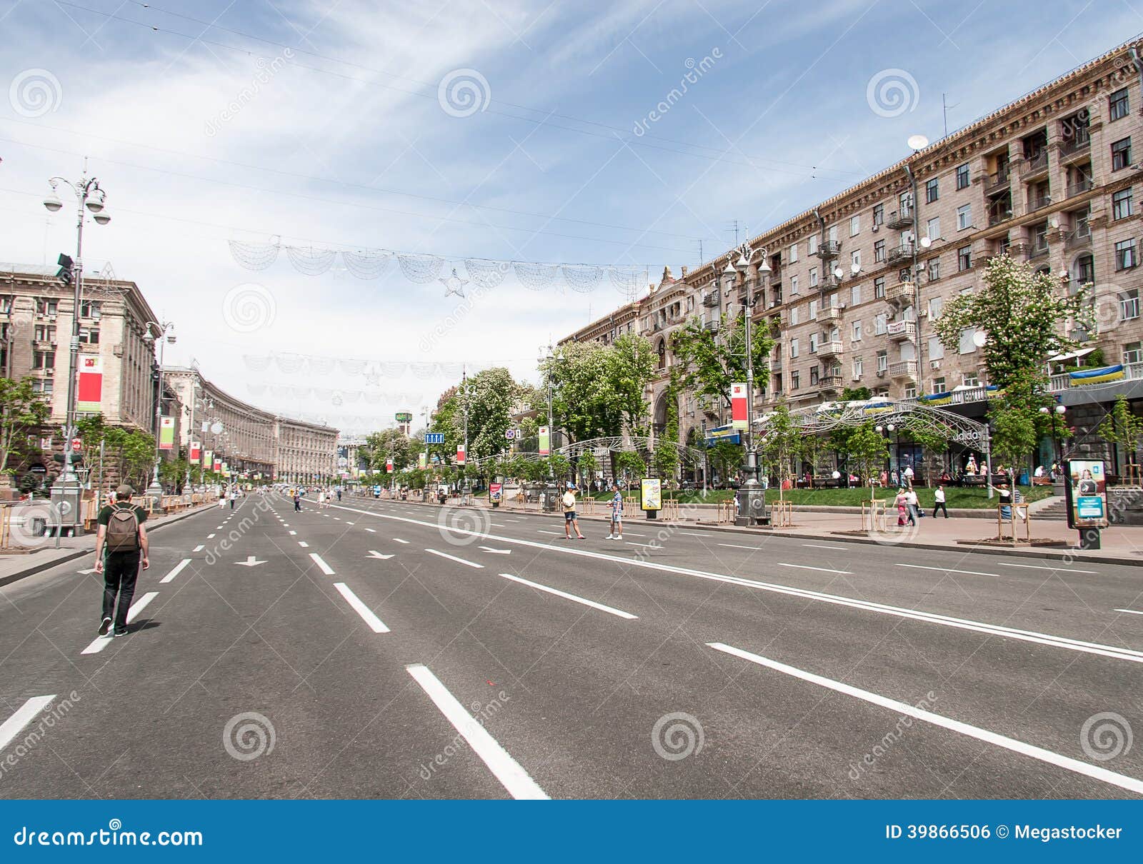 Main Street - Kreshatik in Kiev Editorial Photo - Image of ...