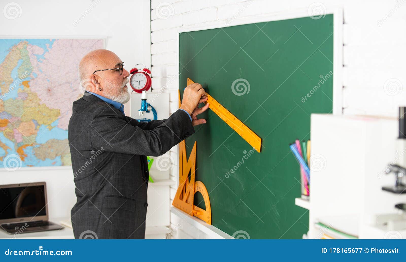 Main Task in Teaching. Formal Education. Classic Subjects Learning ...