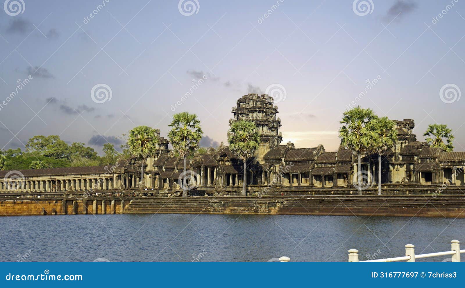 Main Temple Complex of Angkor Wat Stock Image - Image of archway ...