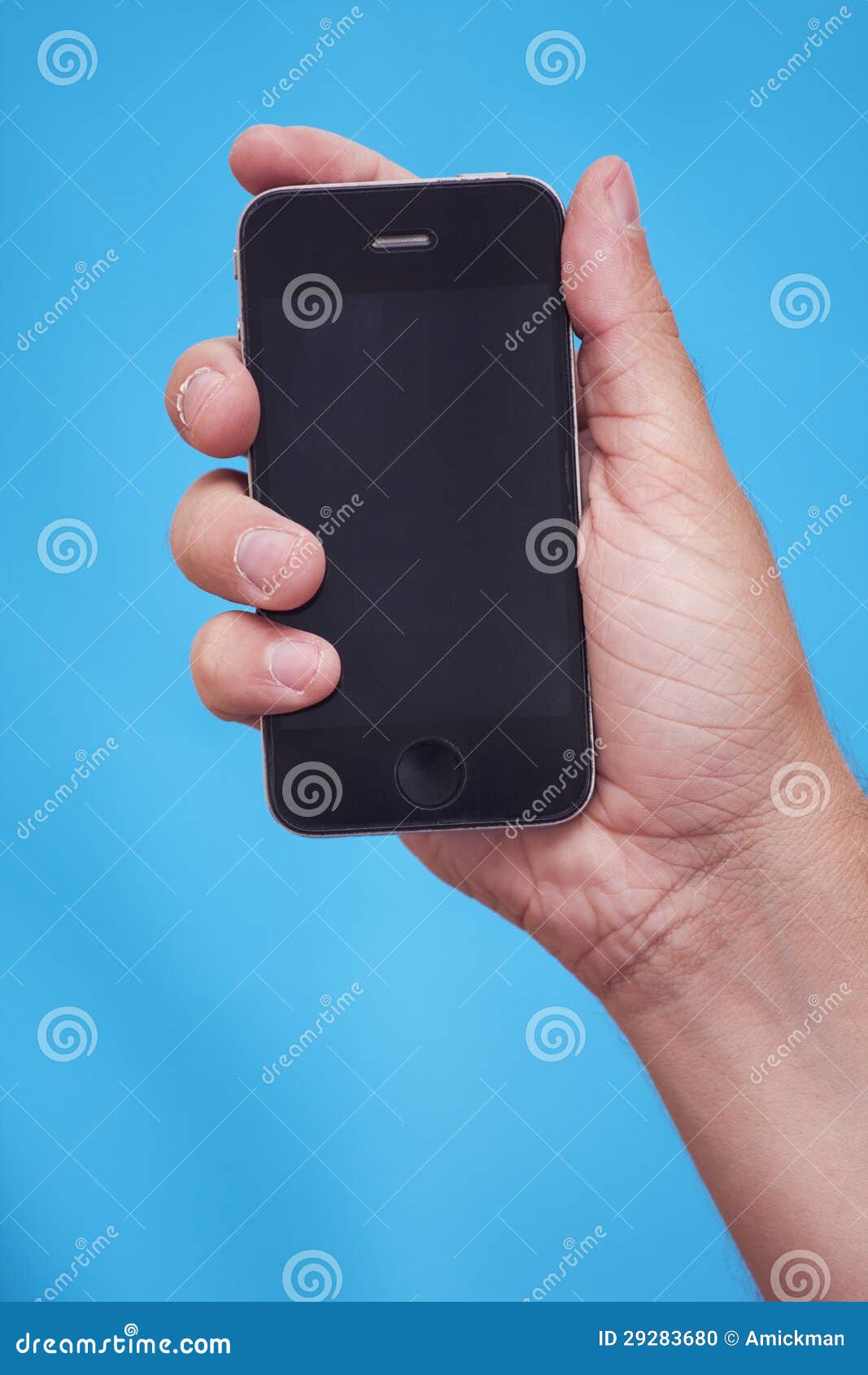 Main tenant un smartphone photo stock. Image du affichage - 29283680