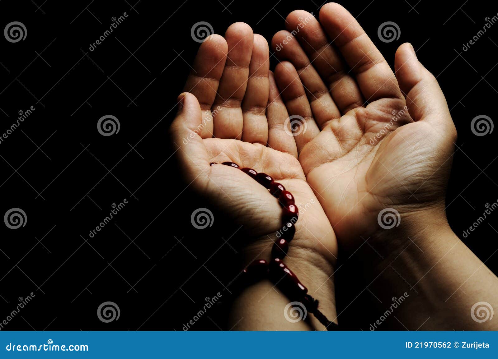 Mains de prière photo stock. Image du croyez, hajj, islam - 21970562