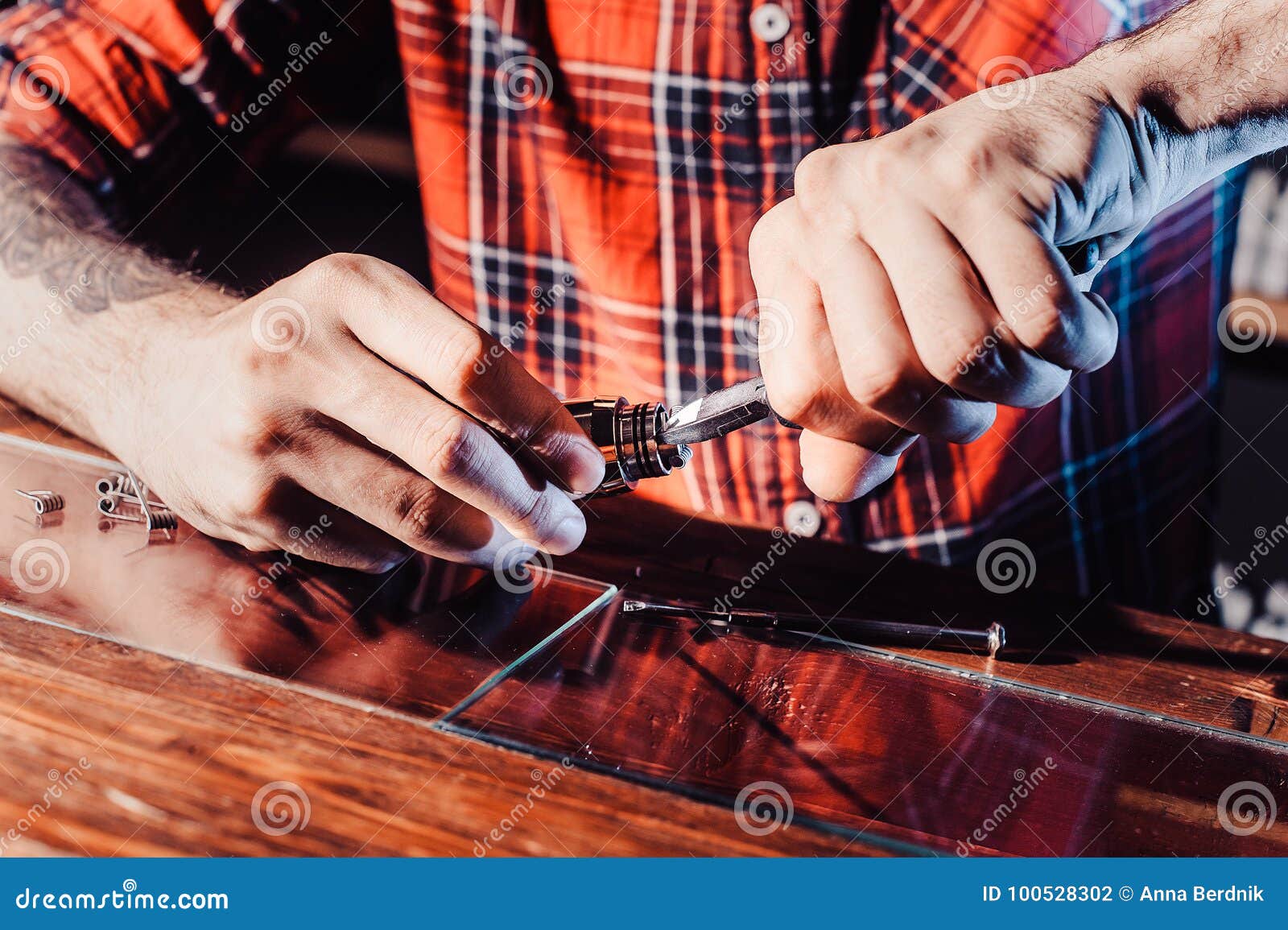 The Process of Servicing the Mechanical Vape Device. Master Replace ...