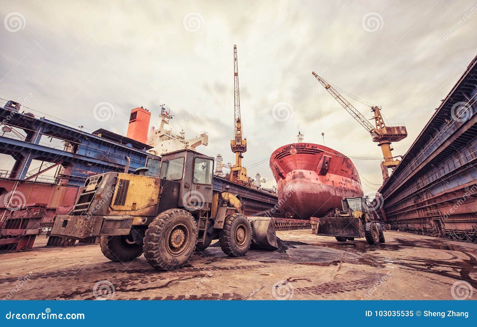 Maintenance of the vessel stock image. Image of trailer - 103035535