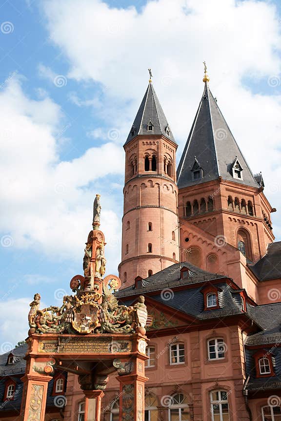 Mainz Cathedral stock photo. Image of religion, architecture - 20035762
