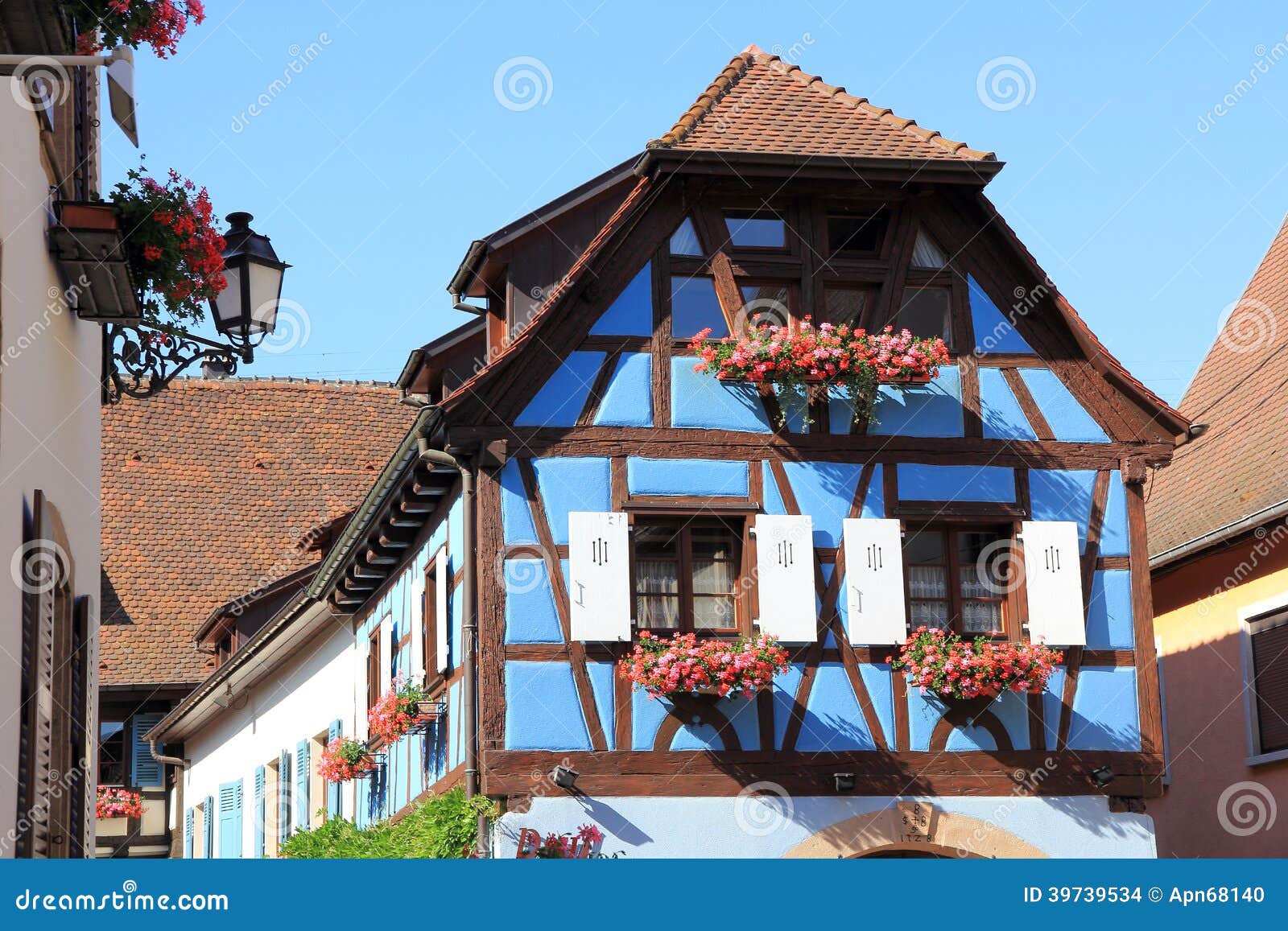 Maison à Colombage En Alsace Photo stock - Image du ville, france: 39739534