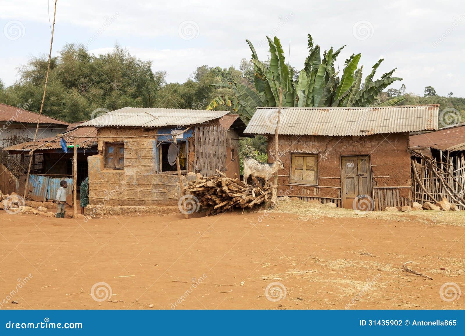 Maison africaine photographie éditorial. Image du afrique - 31435902