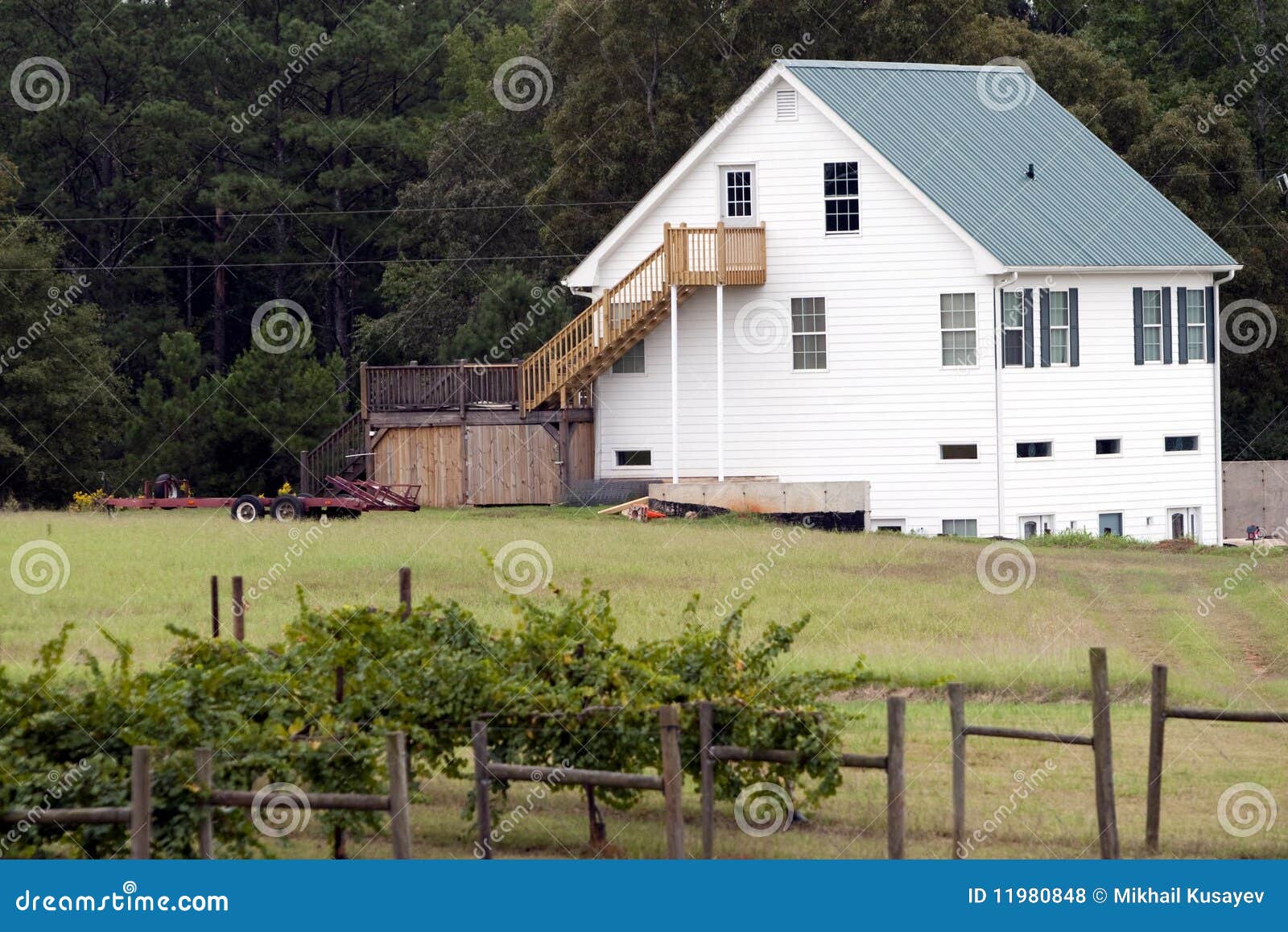 Maison de ferme photo stock. Image du ferme, clair, agriculture - 11980848