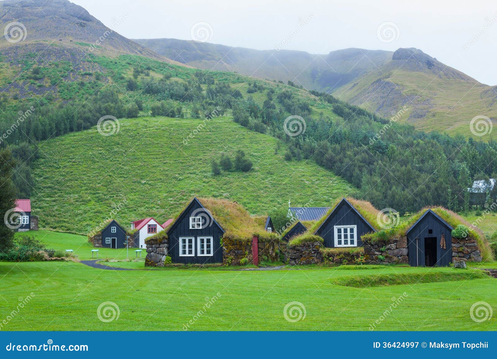 Maison Islandaise Traditionnelle Image stock - Image du scénique ...
