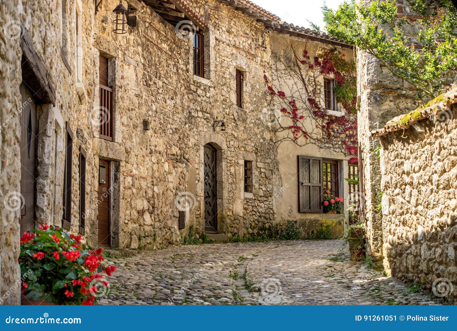 Maisons Françaises En Pierre Traditionnelles Antiques Spectaculaires ...