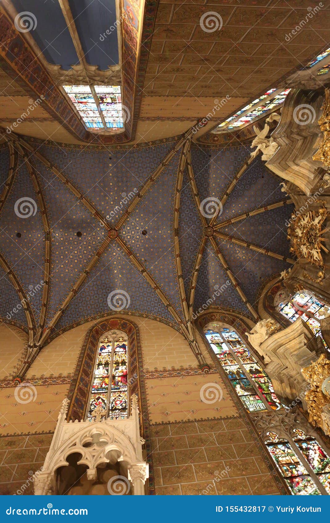 Majestic Architecture Catholic Cathedral Inside Columns Editorial ...