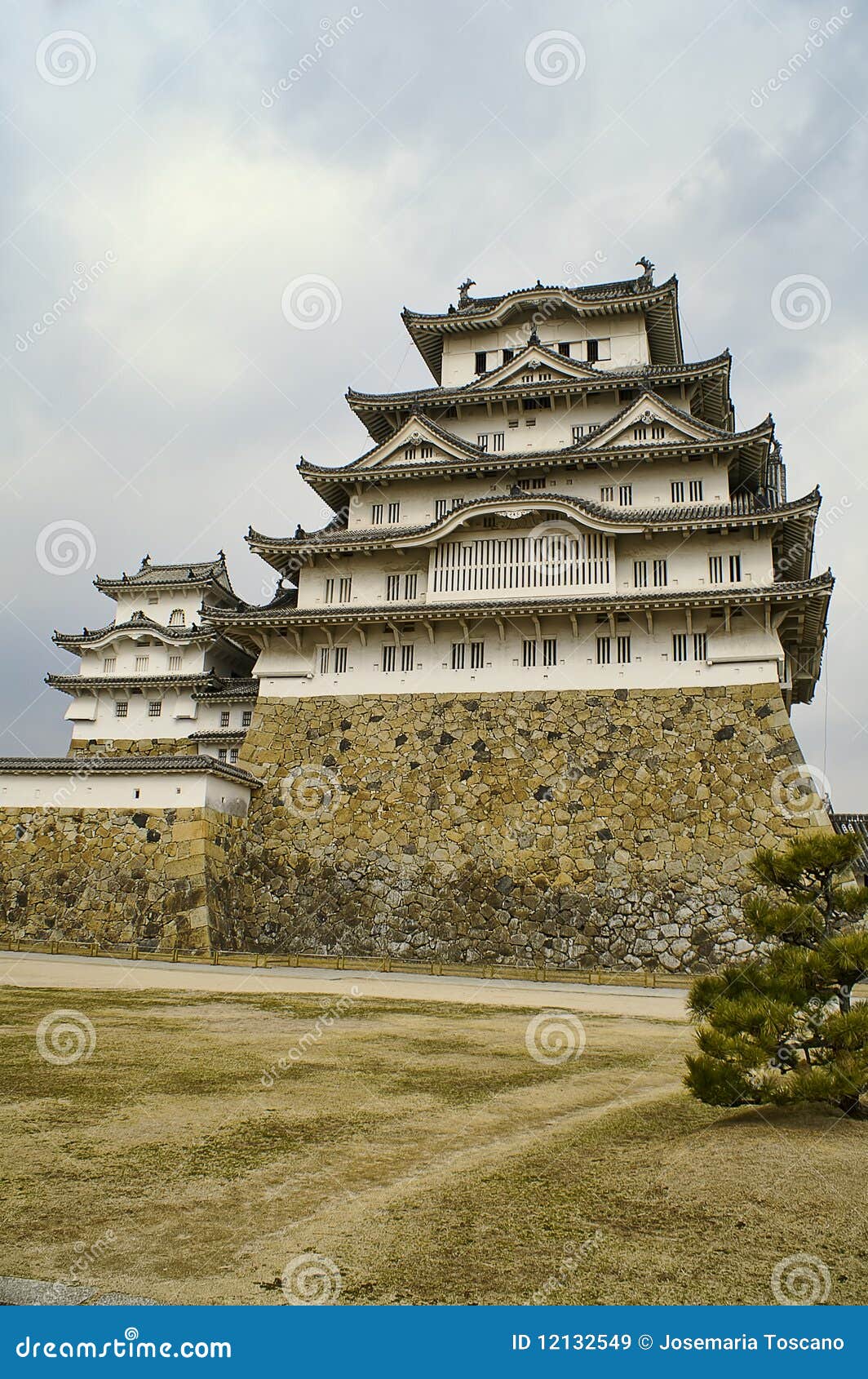 Majestic Castle of Himeji in Japan. Stock Image - Image of symbol, blue ...