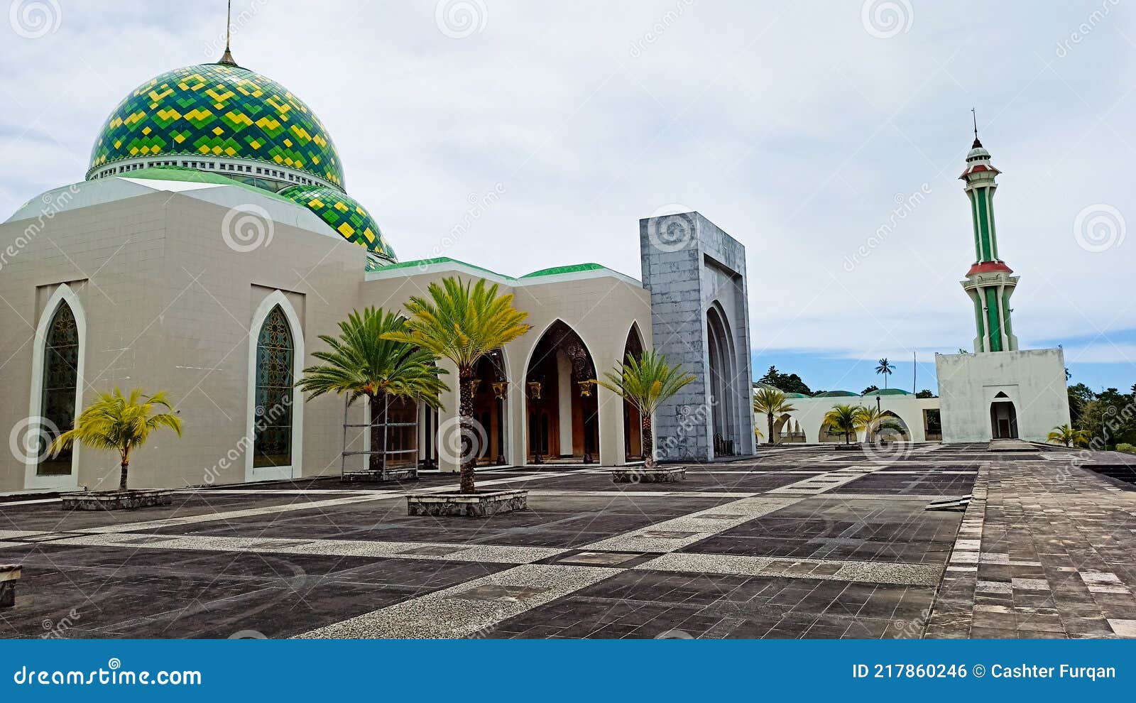 The Majestic and Elegant Architecture of a Sacred Place: a Mosque in ...