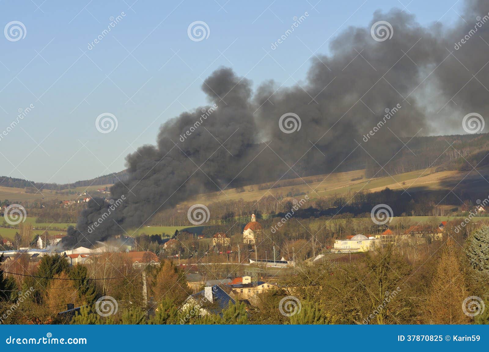 Major fire stock image. Image of township, house, fighting - 37870825