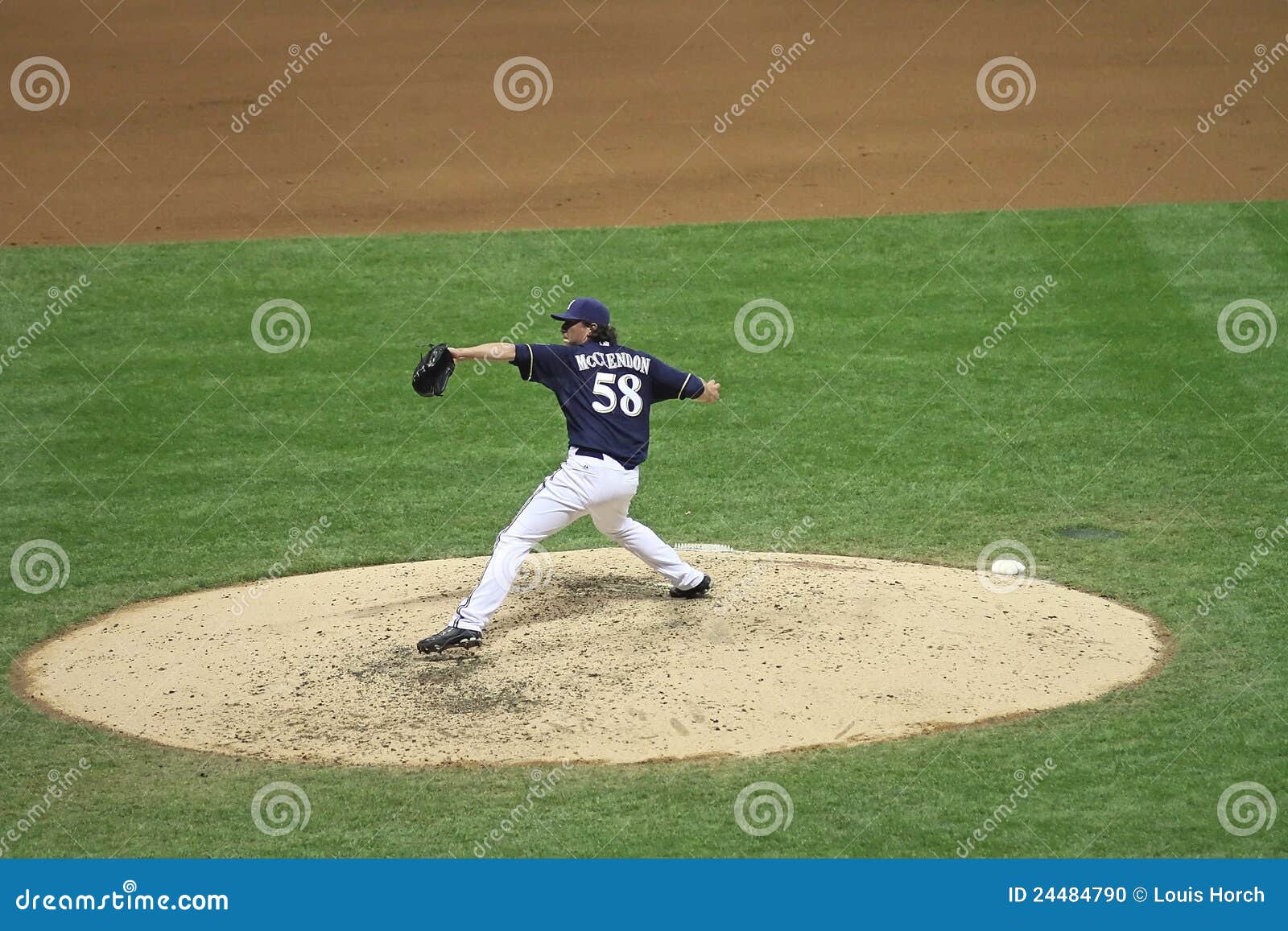 Major League Baseball Action Editorial Image - Image of baseball, grass ...