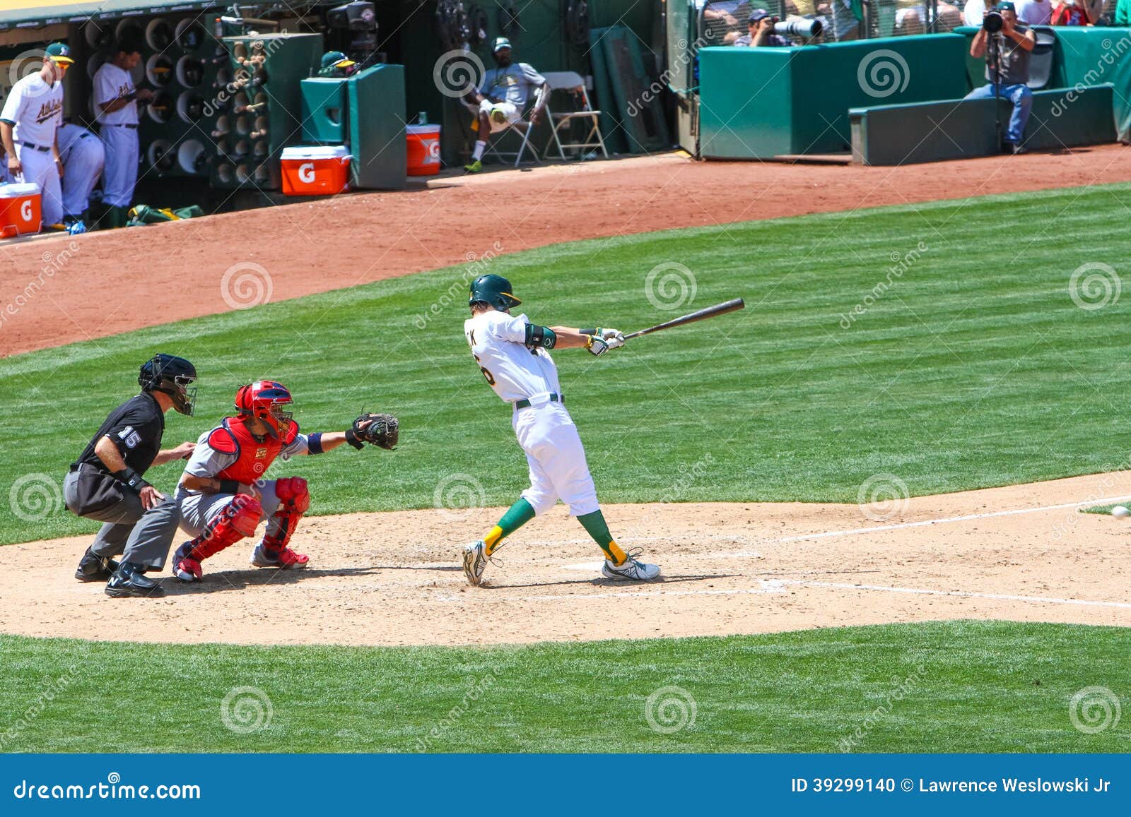Major League Baseball - Josh Reddick Swings Immagine Editoriale ...