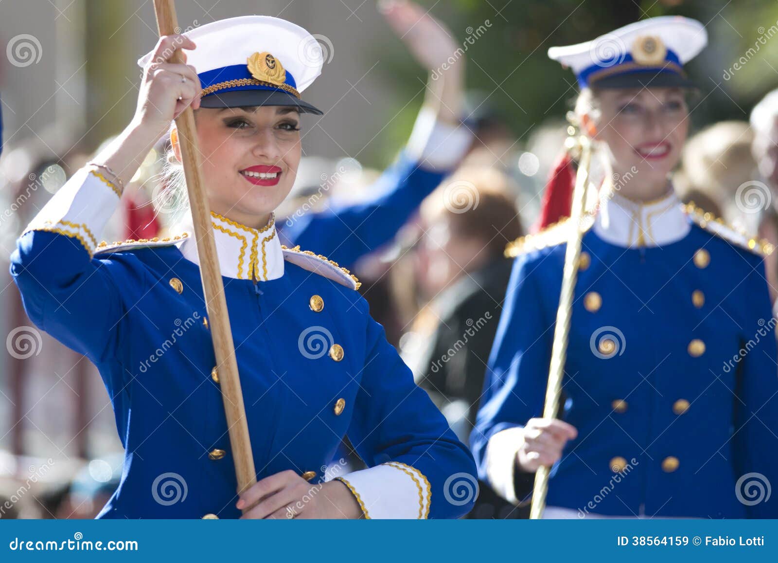 Majorette in De Parade Van Het Citroenfestival Redactionele Stock ...