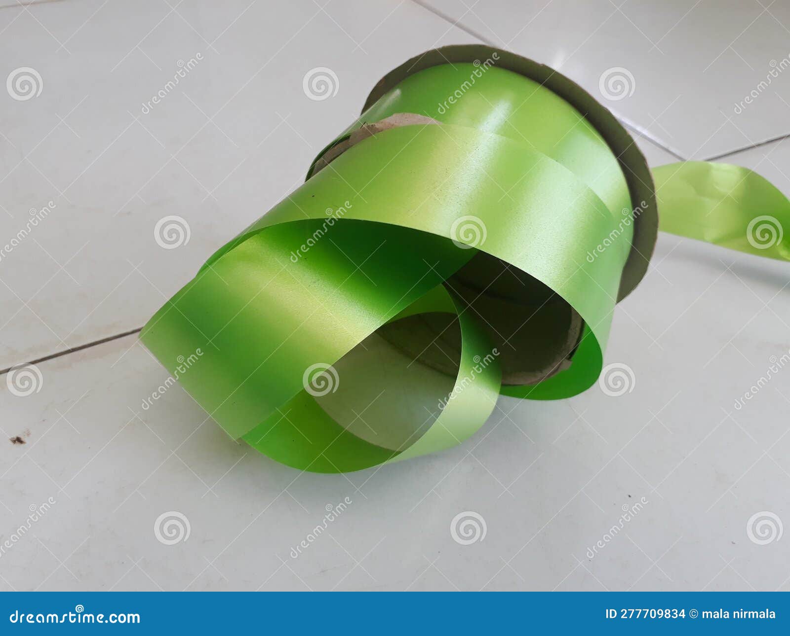 Make an Ornament Out of a Pretty Green Ribbon Part 3 Stock Photo ...