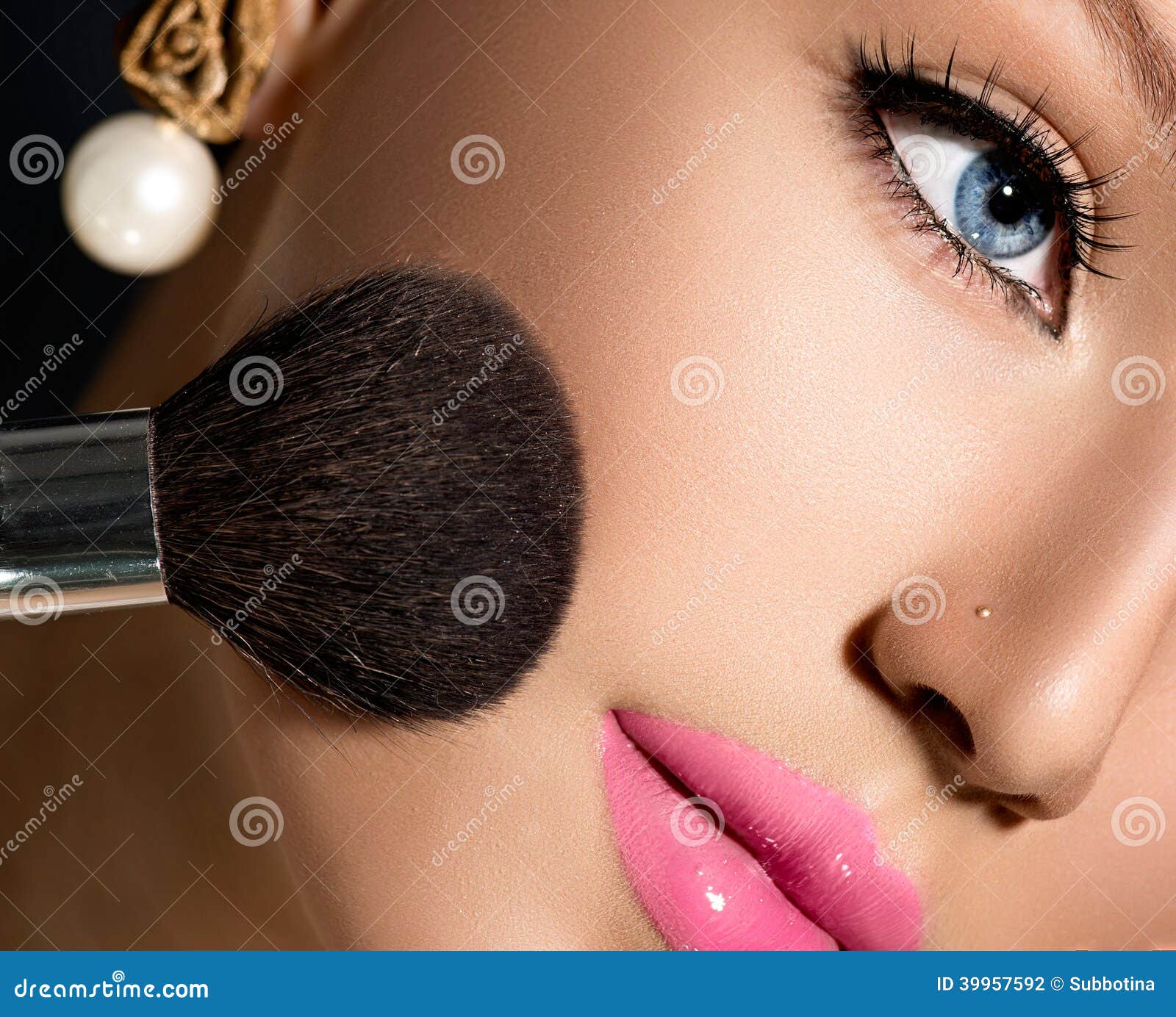 Make-up Applying closeup stock photo. Image of gloss - 39957592