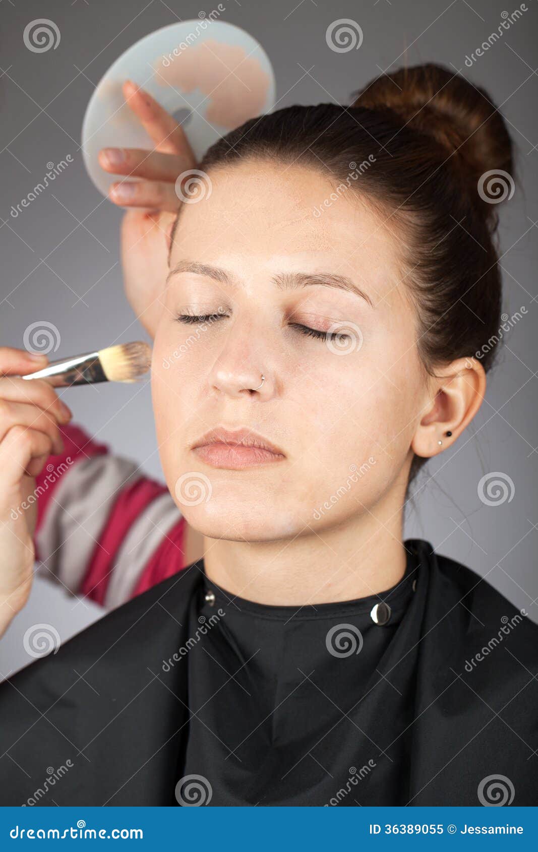 Make-up Artist Applying Powder Stock Image - Image of powder, making ...