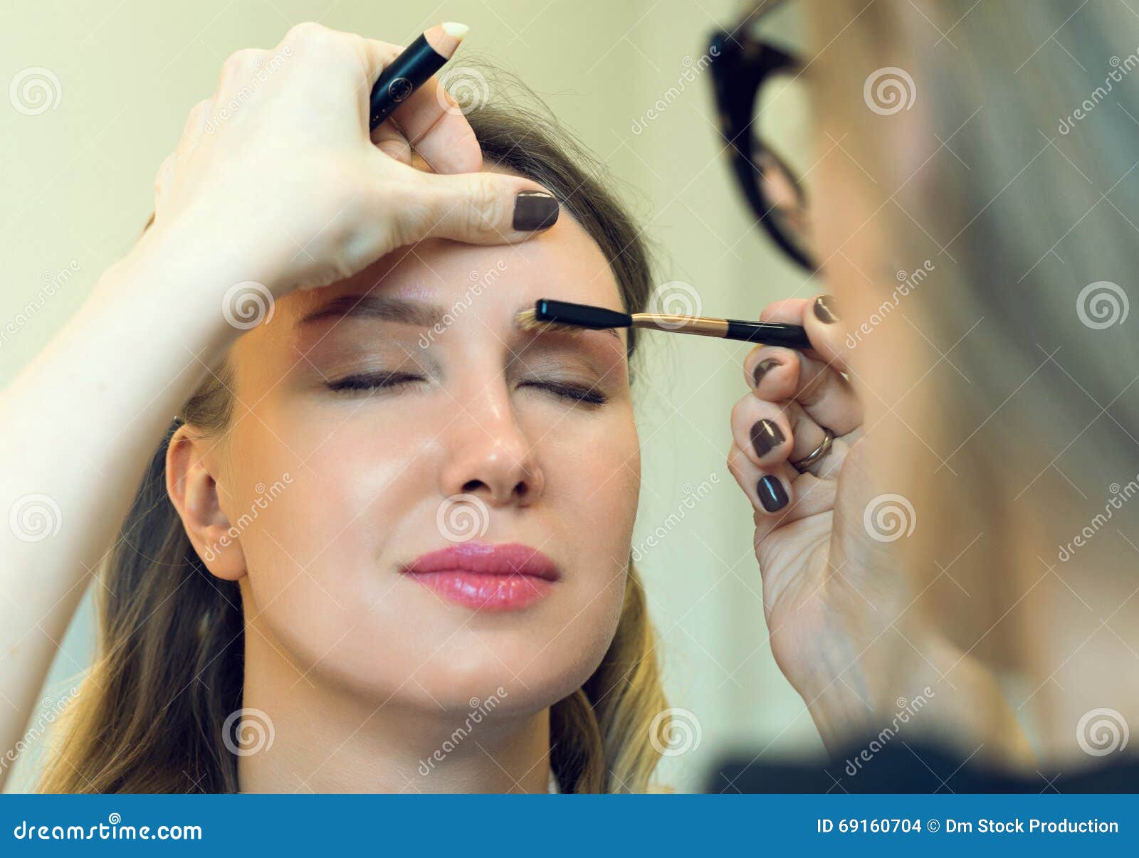 Make-up Artist Combing Eyebrow. Stock Photo - Image of makeup, business ...