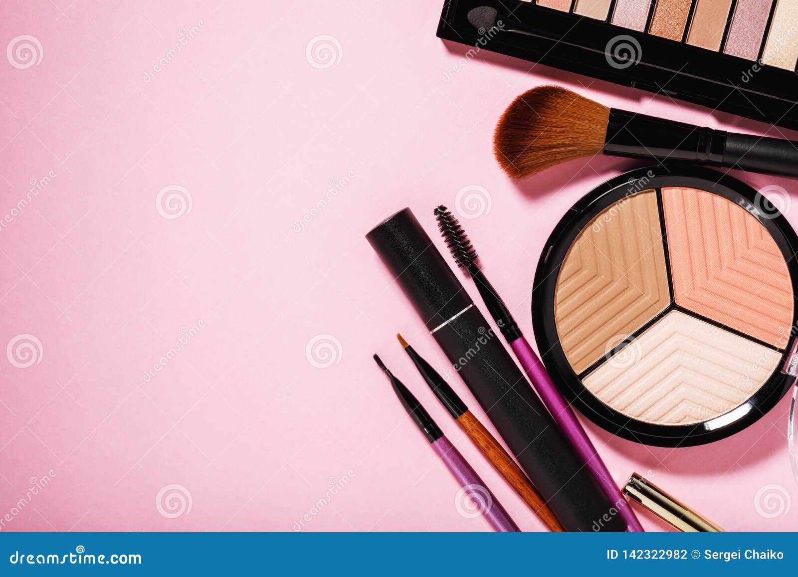 Make-up Tools, Including Sculptor, Blush and Highlighter with Copy ...