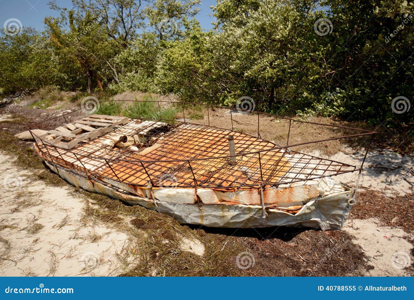 Makeshift Or Refugee Raft Stock Image Image Of Disaster 40788555