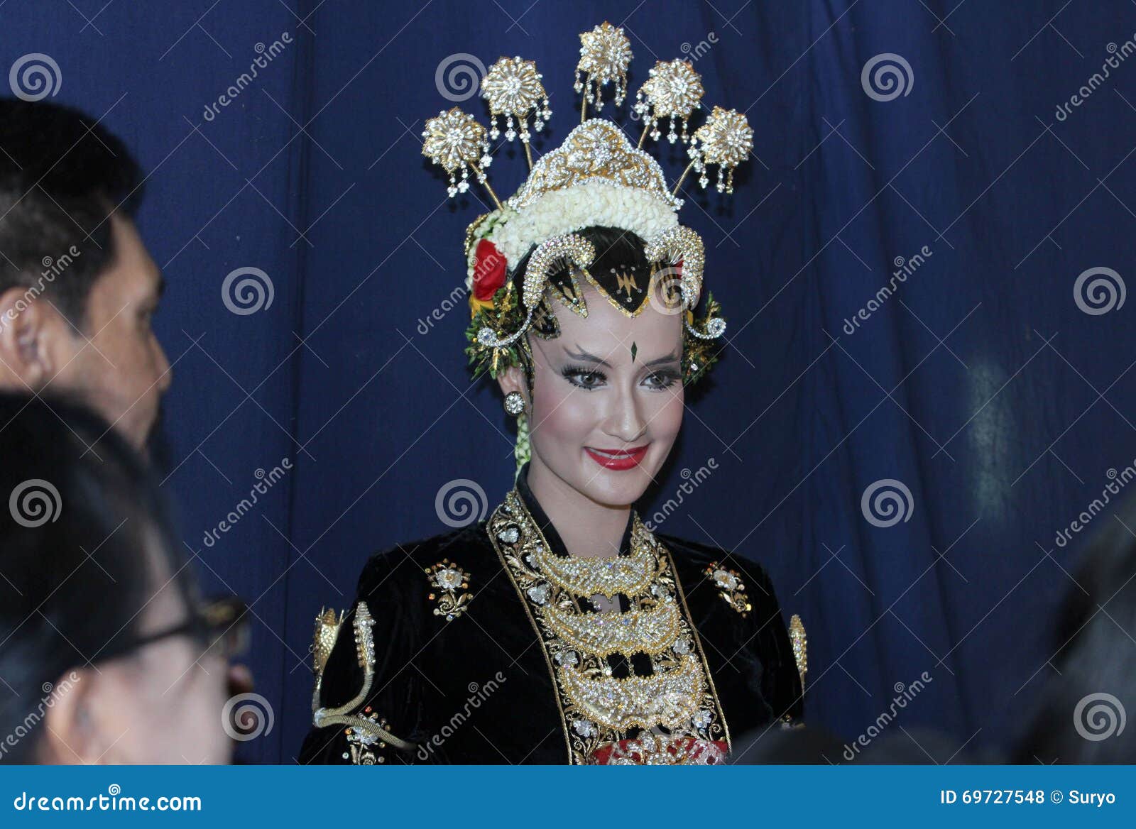 Makeup for bride editorial stock photo. Image of makeup - 69727548