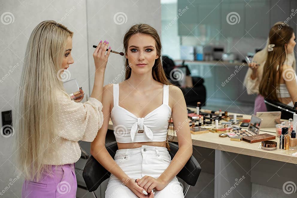 Makeup Lesson at Beauty School. Makeup Master Class Stock Photo - Image ...