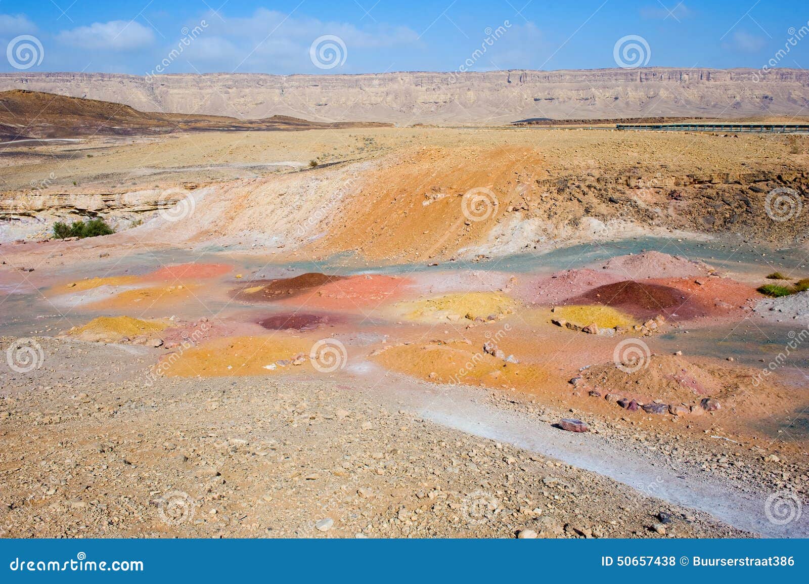 Makhtesh Ramon photo stock. Image du coloré, falaise - 50657438