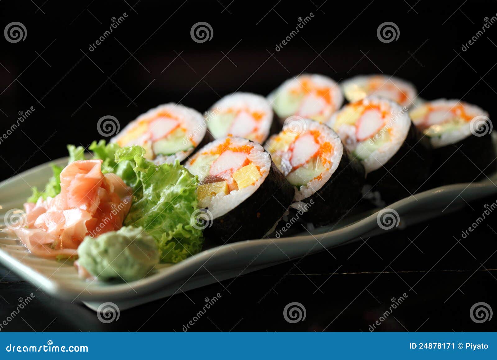 Maki Rolls imagen de archivo. Imagen de macro, asia, arroz - 24878171