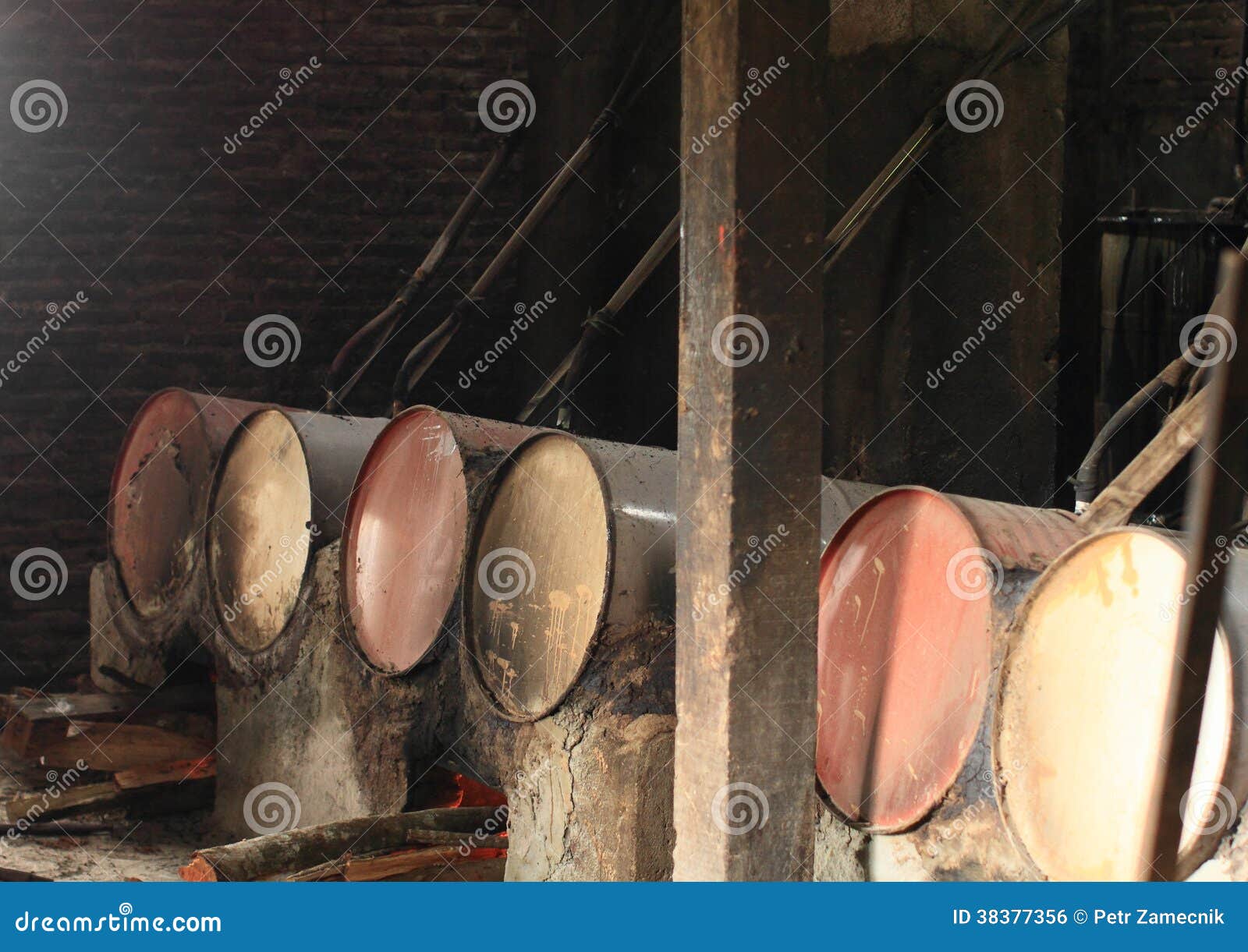 Arak Stock Photos - Download 395 Royalty Free Photos