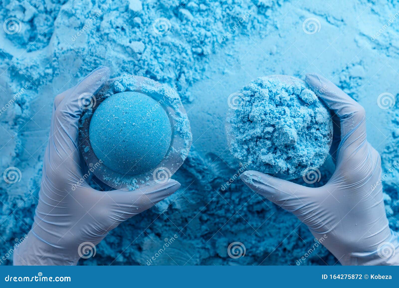 Making Bath Bomb from Dry Mixture Stock Photo - Image of bomb, powder ...