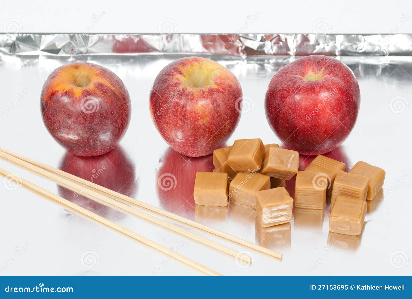 Making caramel apples stock image. Image of background - 27153695
