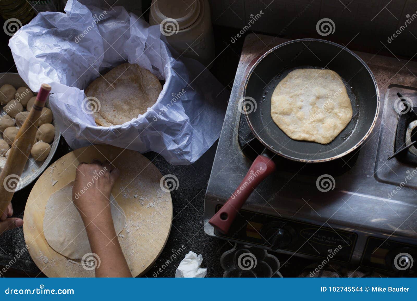 Cooking Chapatti in Goa, India Stock Photo - Image of chapatti, kitchen ...
