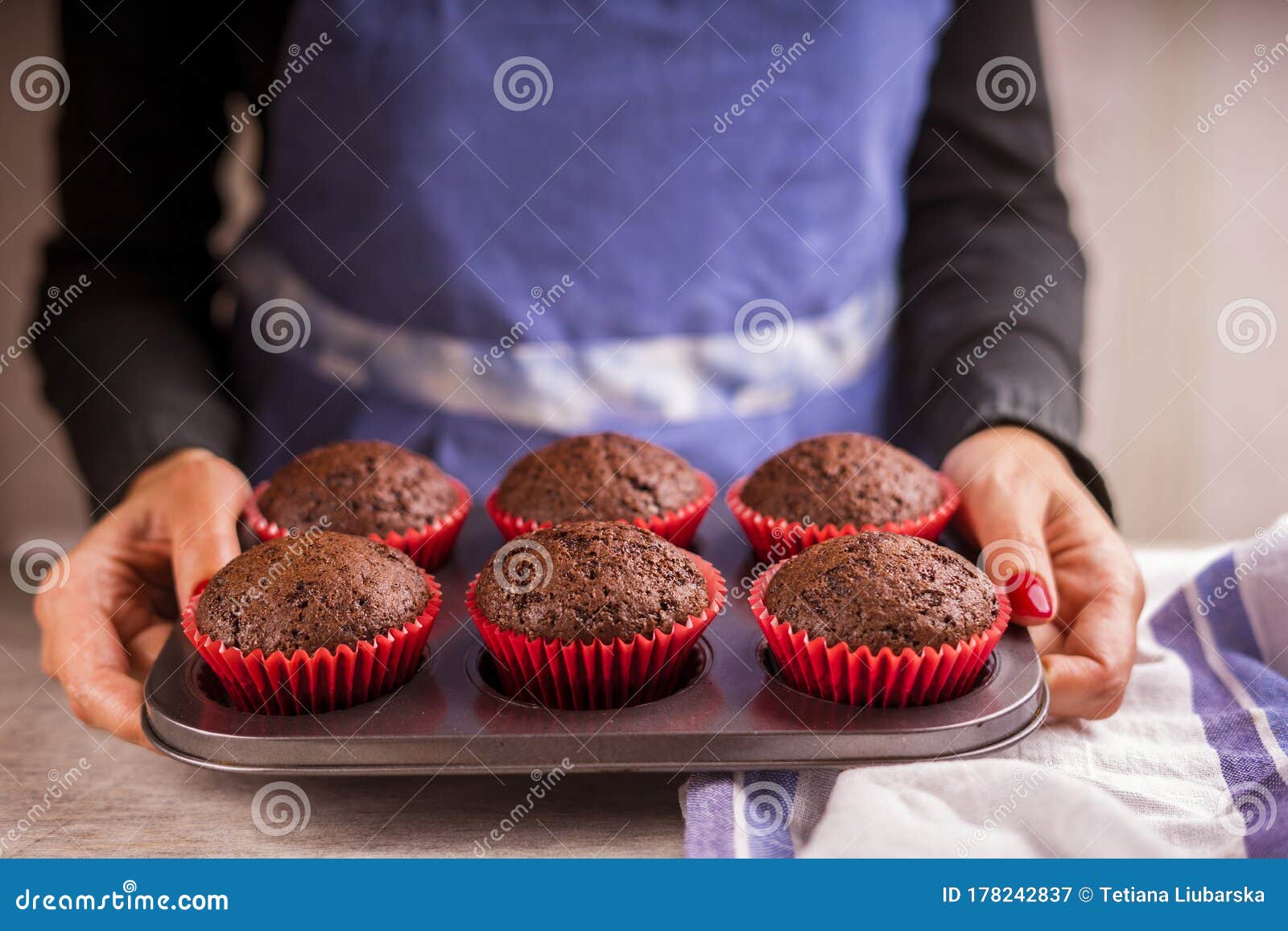 Beautiful Female Hands Hold a Baking Dish with Cupcakes. Stock Image ...