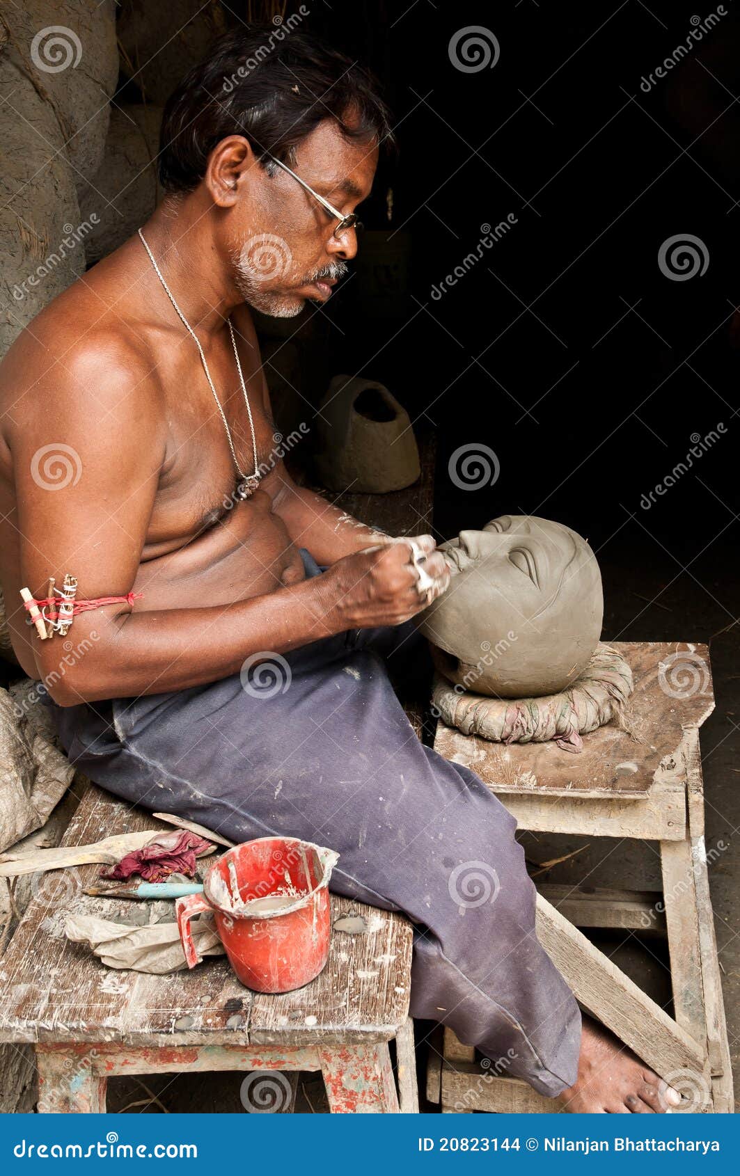 Making clay idols editorial stock image. Image of culture - 20823144
