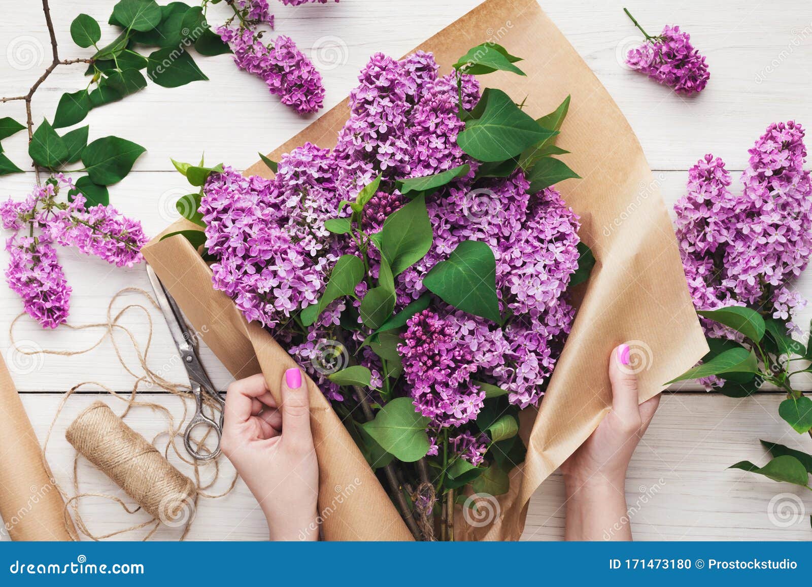 Arranging Lilac Flowers Bouquet, Florist at Work Stock Photo - Image of ...