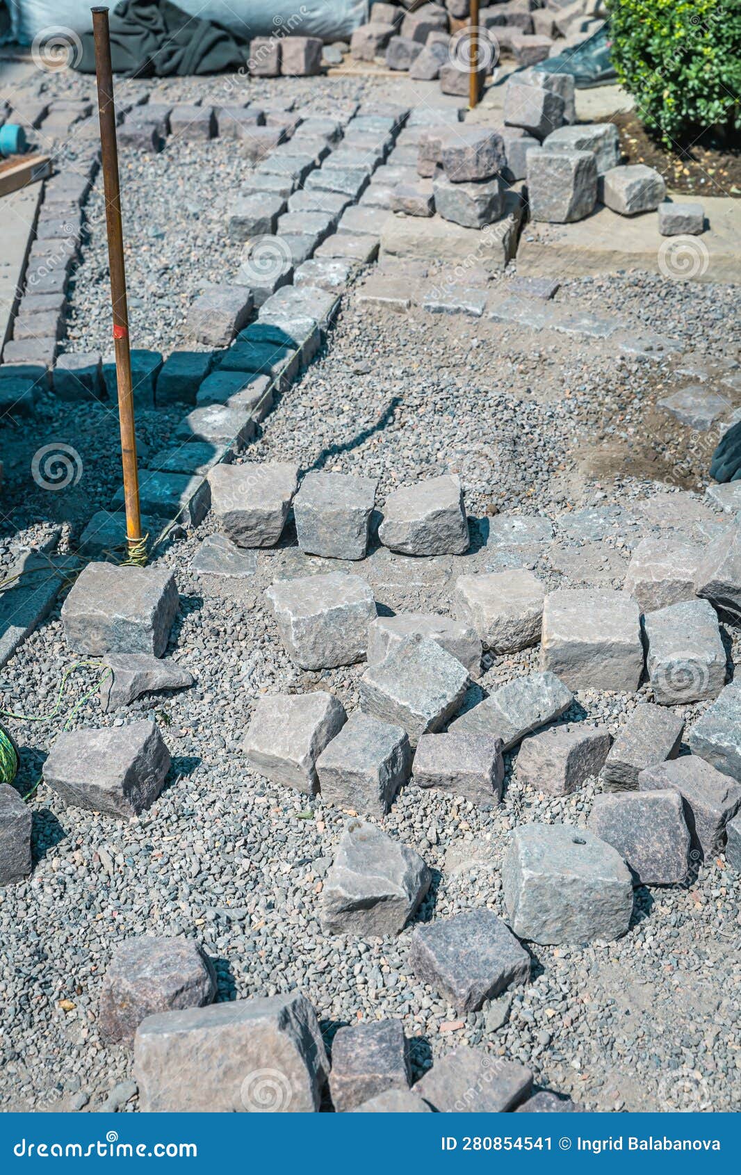 Making Path - Paving Stones, Installing and Laying Pavement Stones on ...
