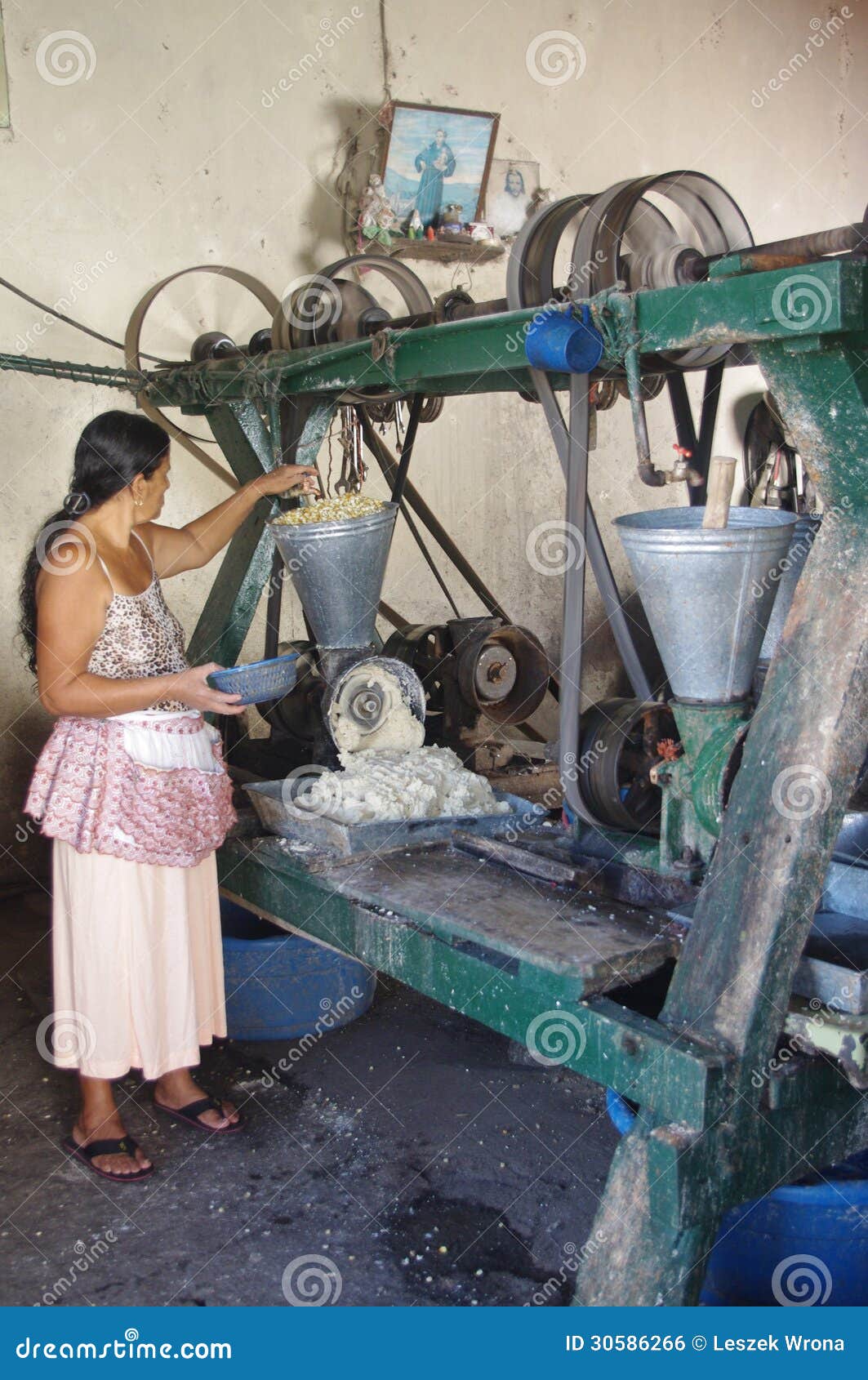 Making pulp for Tortillas editorial photo. Image of technical - 30586266