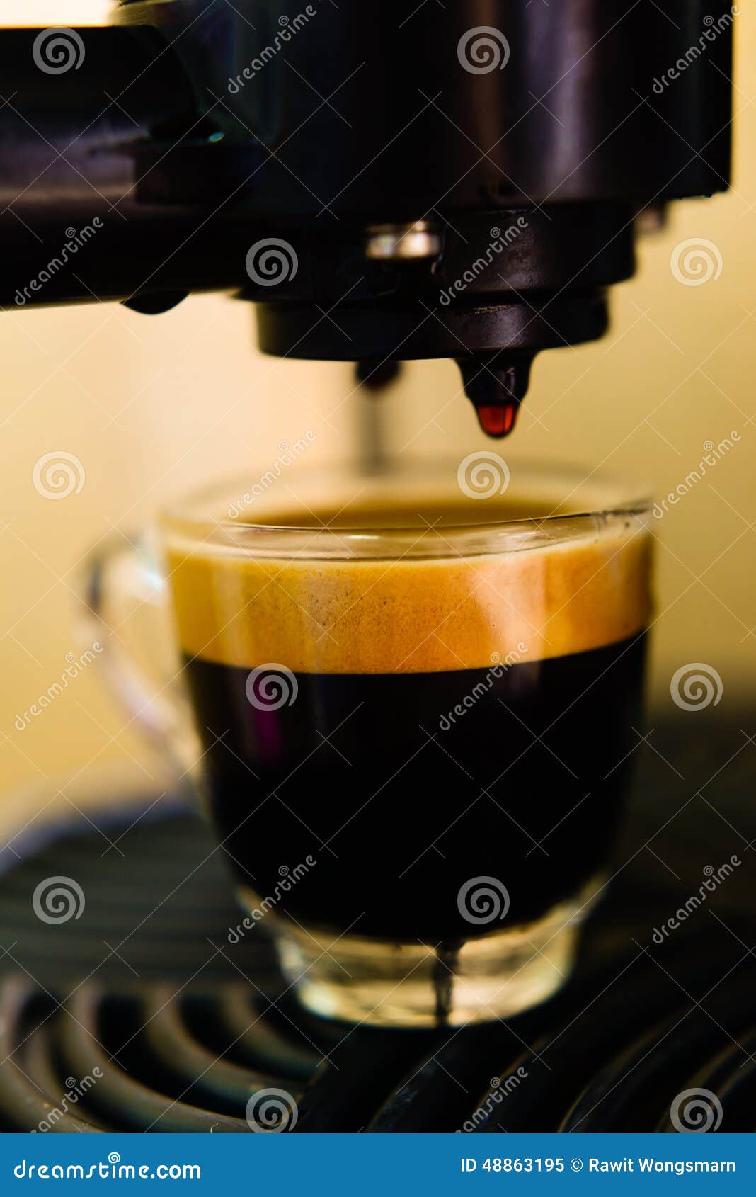 Making Single Shot Espresso Stock Image - Image of breakfast, company ...