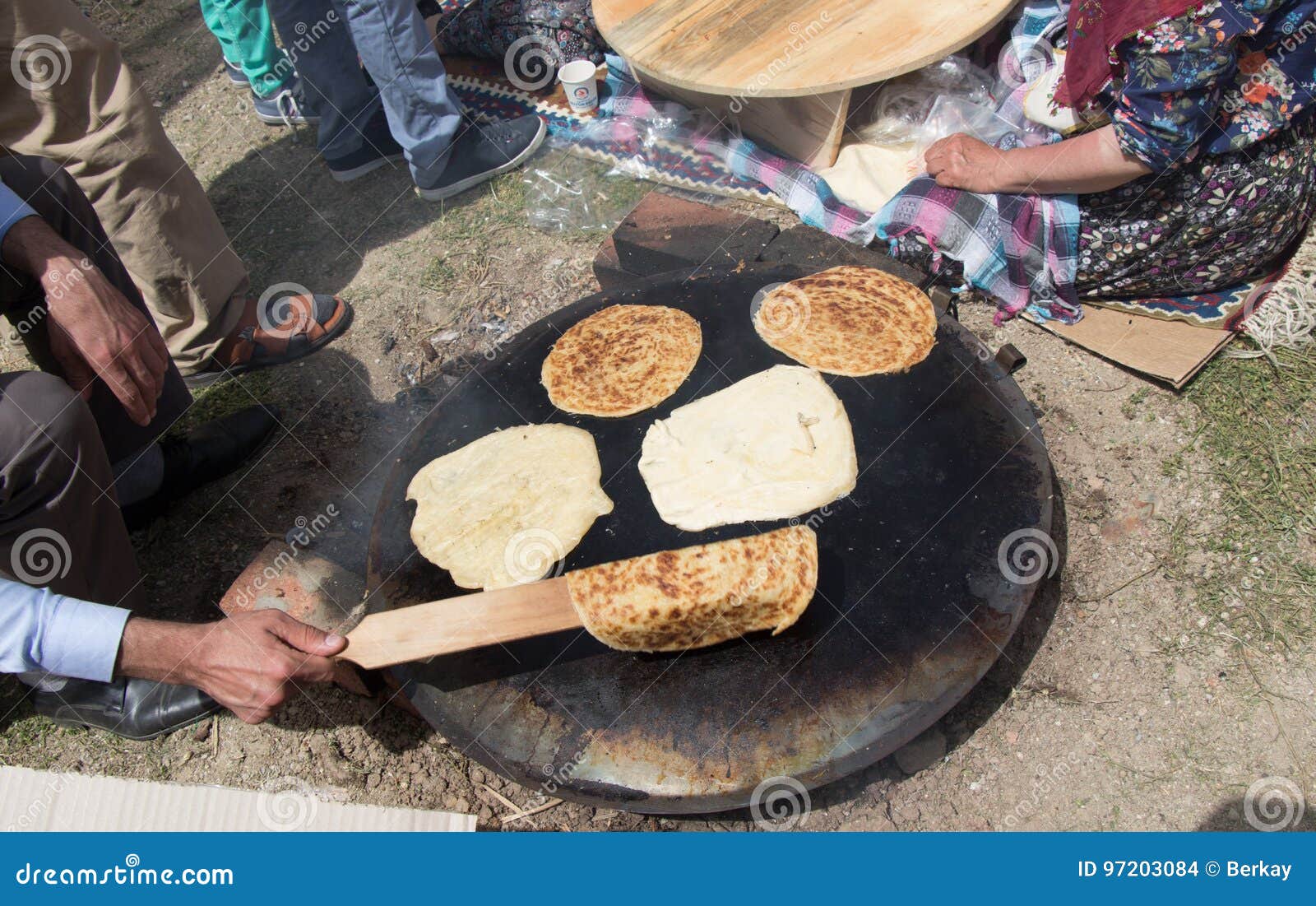 Making of Traditional Turkish Gozleme Pancake Editorial Stock Image ...