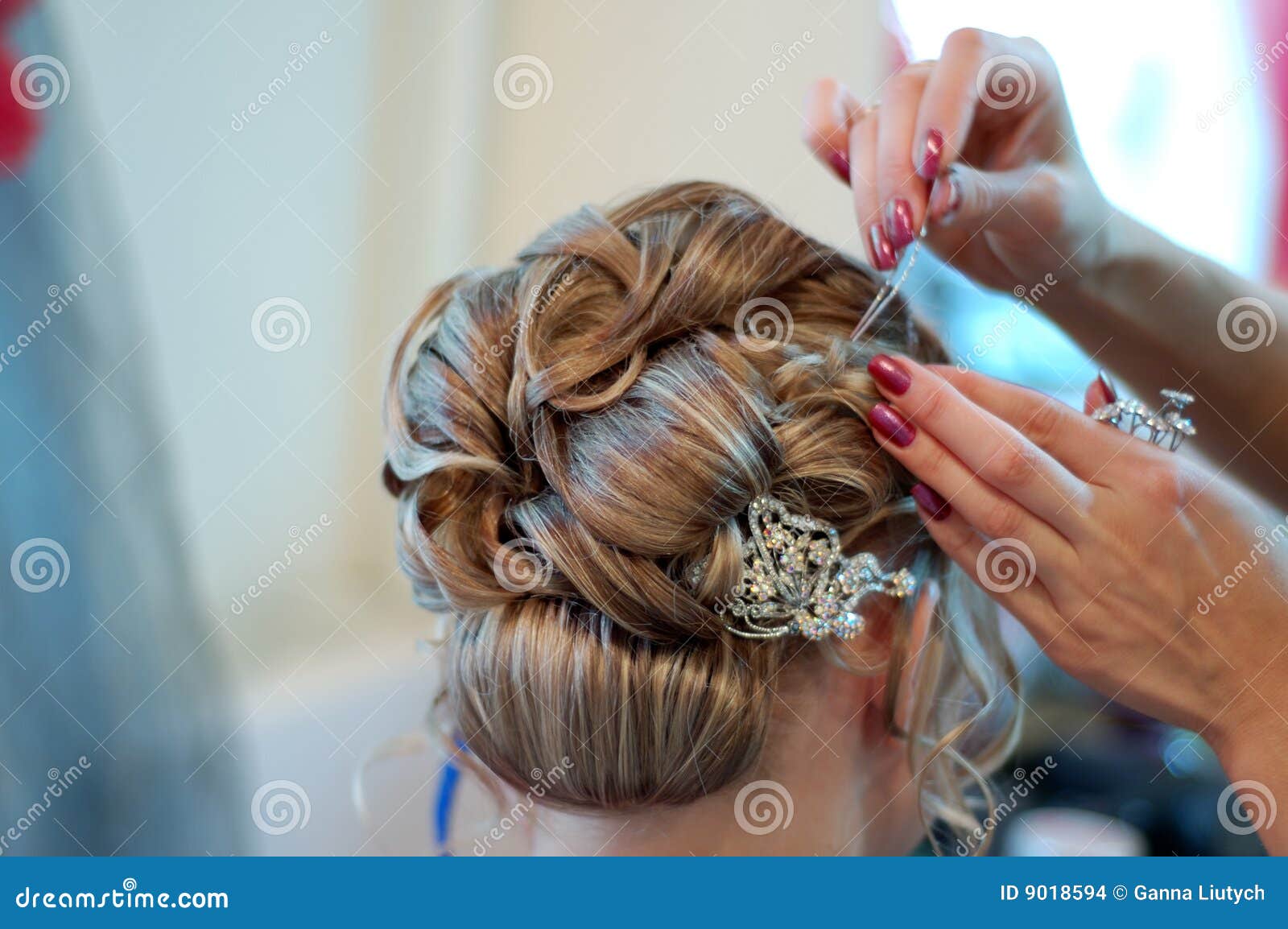 Making wedding coiffure stock photo. Image of ringlet - 9018594