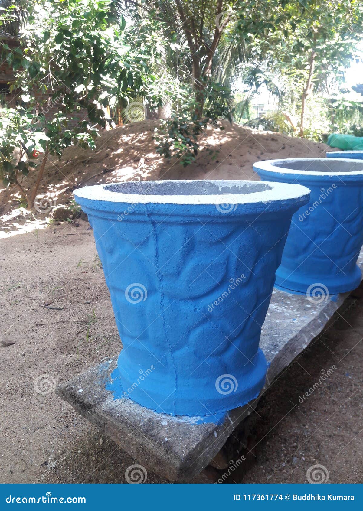 Mal pochchi stock photo. Image of vaas, cement, pochchi - 117361774