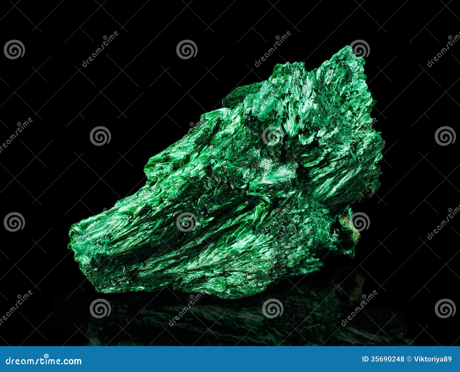 Malachit zdjęcie stock. Obraz złożonej z wzór, klejnot - 35690248