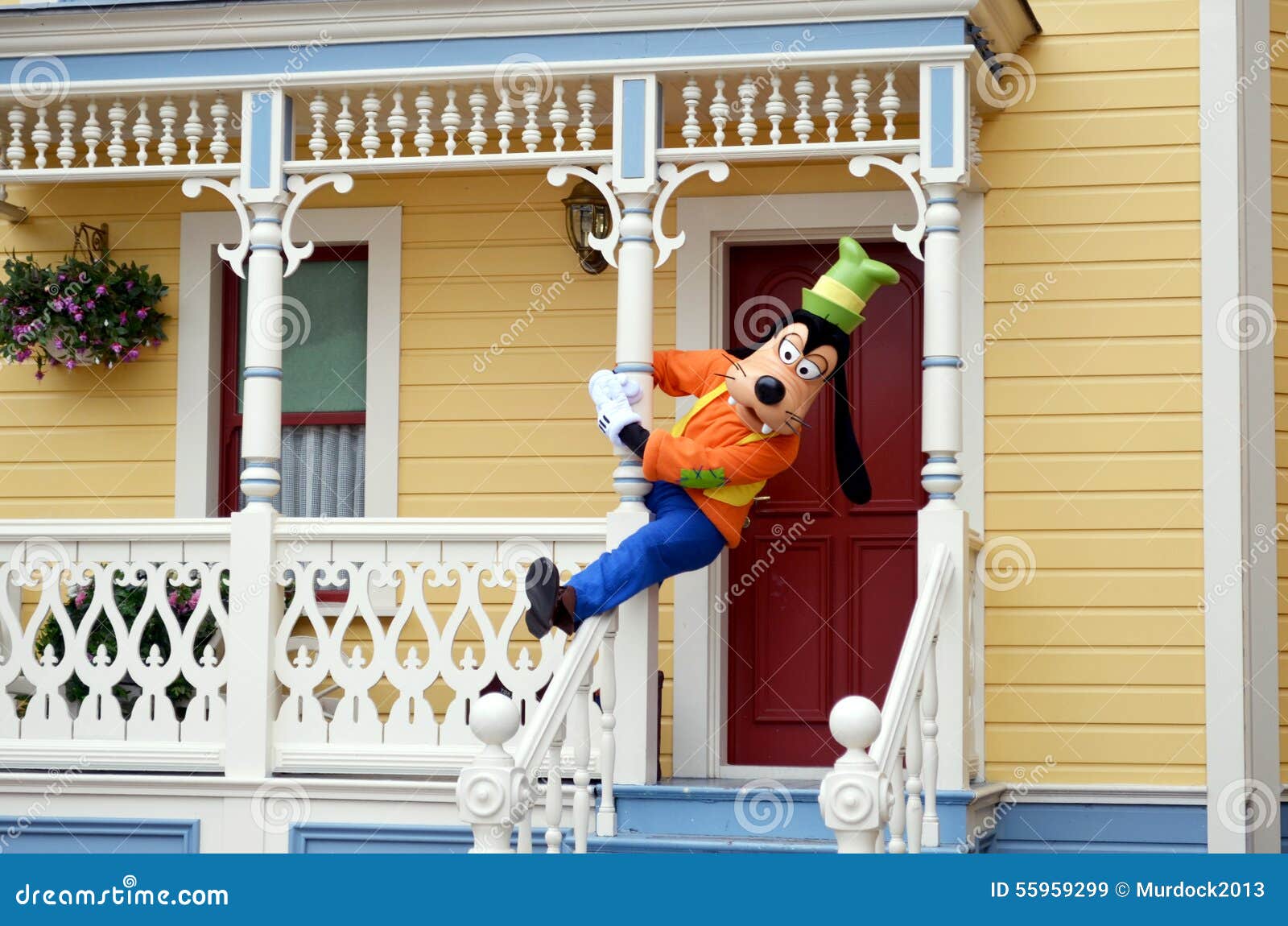 Maladroit image stock éditorial. Image du disney, france - 55959299