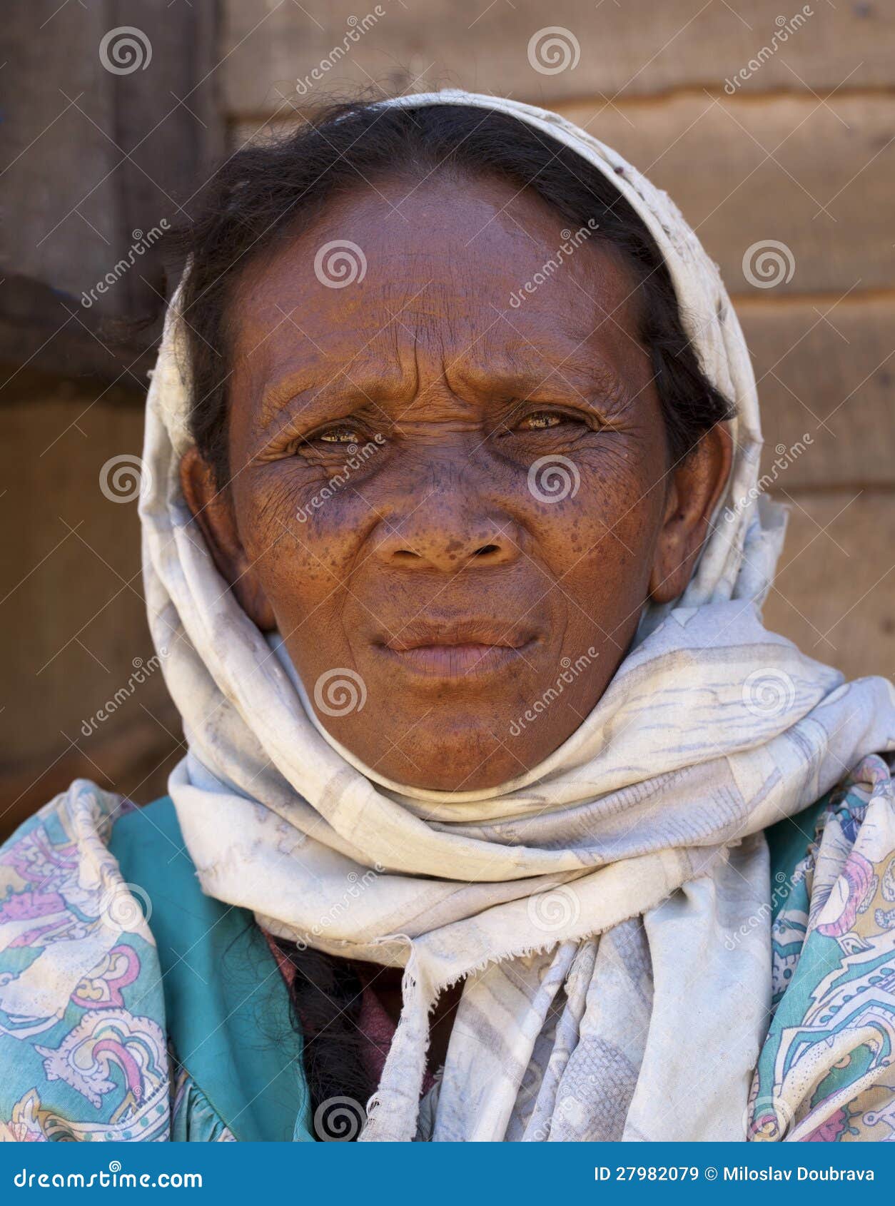 Malagasy woman editorial stock image. Image of poverty - 27982079