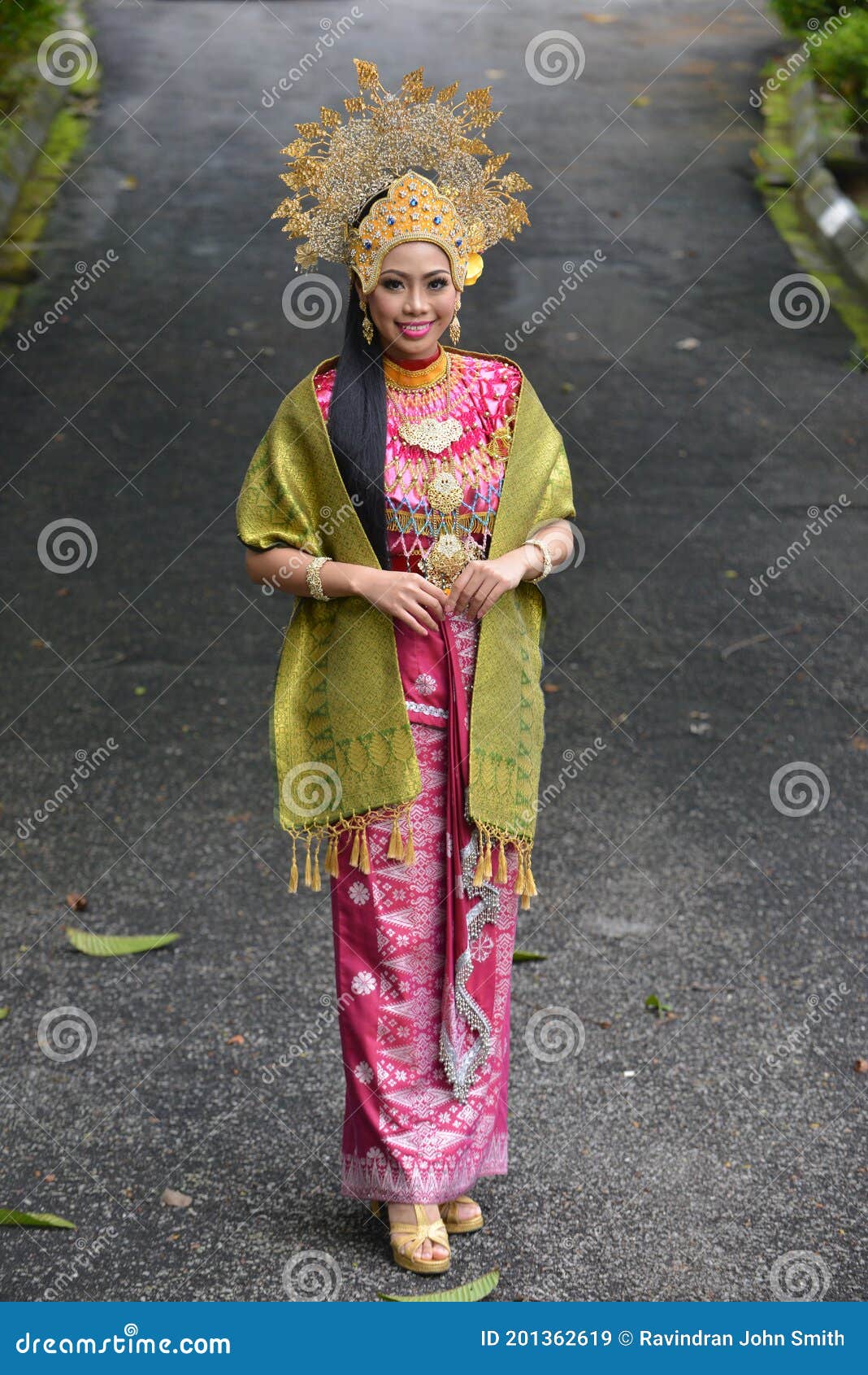 Malay woman editorial stock image. Image of though, steamed - 201362619