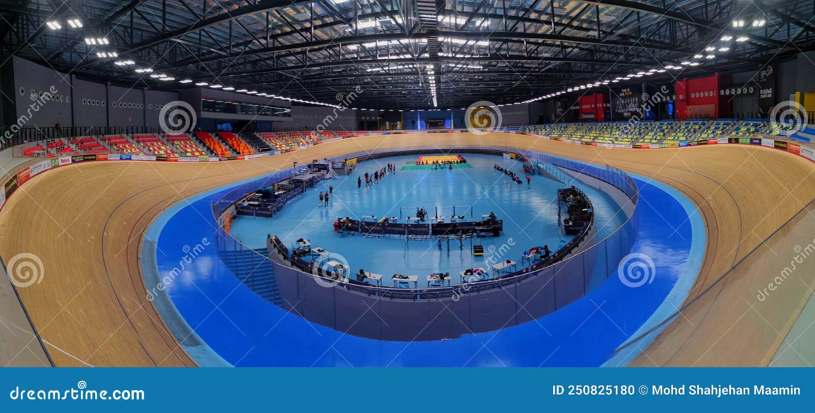 Objects and building editorial image. Image of outdoor - 250825180