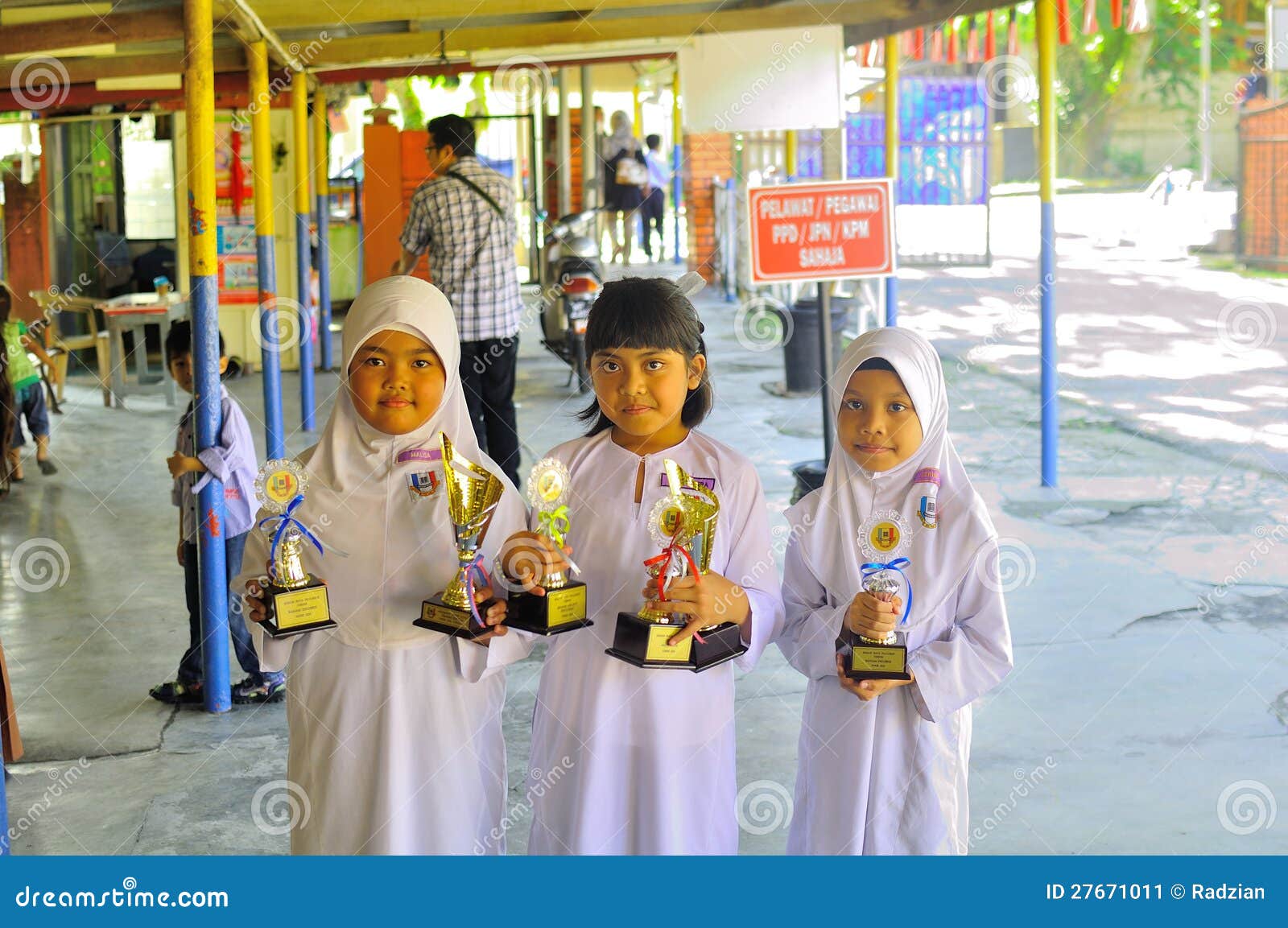 Malaysia Primary School Children Editorial Photo - Image of people ...