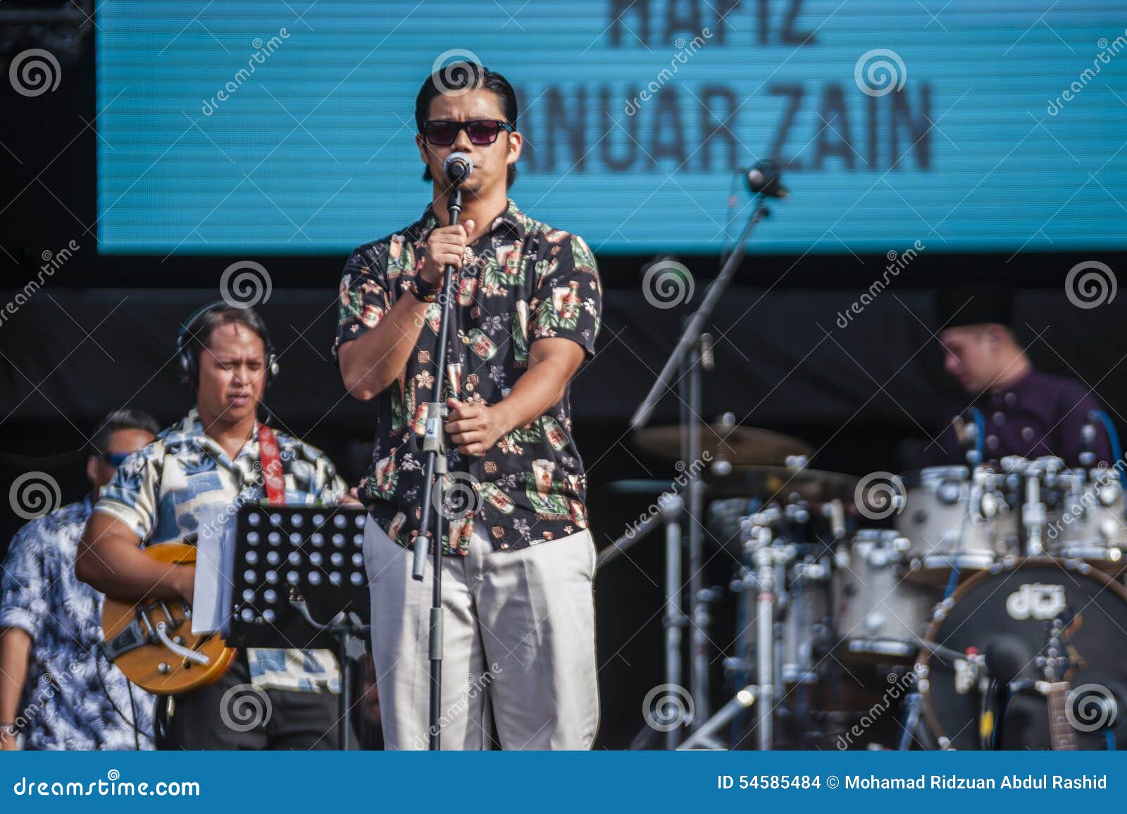 Malaysian Singer editorial stock image. Image of carnival - 54585484